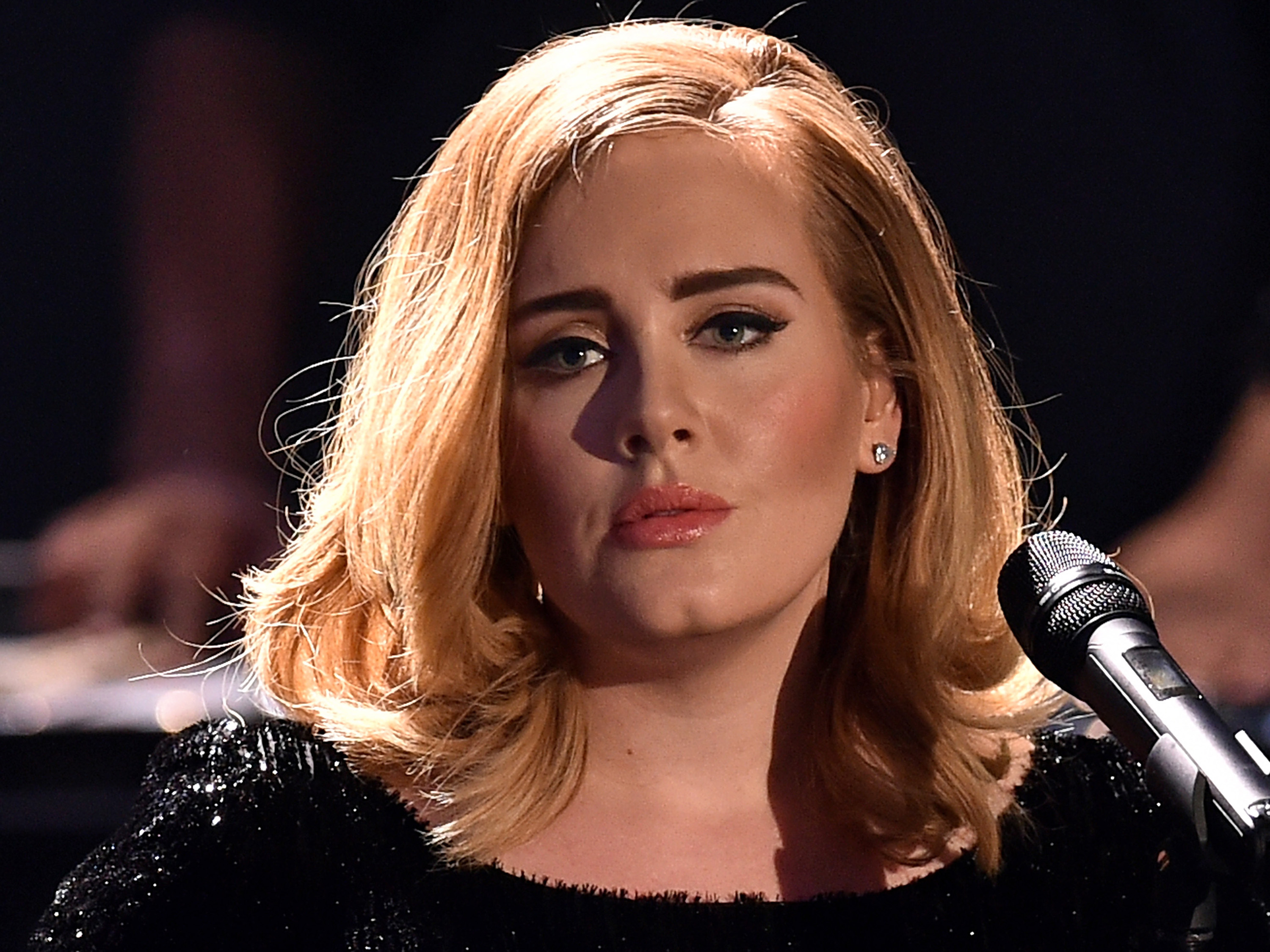 Adele é escolhida a Artista do Ano de 2015 | VEJA