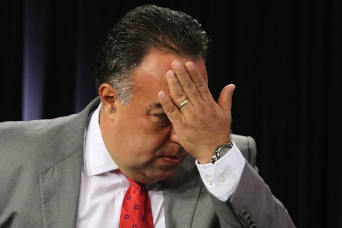 André Vargas diz que vai renunciar ao mandato | VEJA André Vargas diz que vai renunciar ao mandato | VEJA