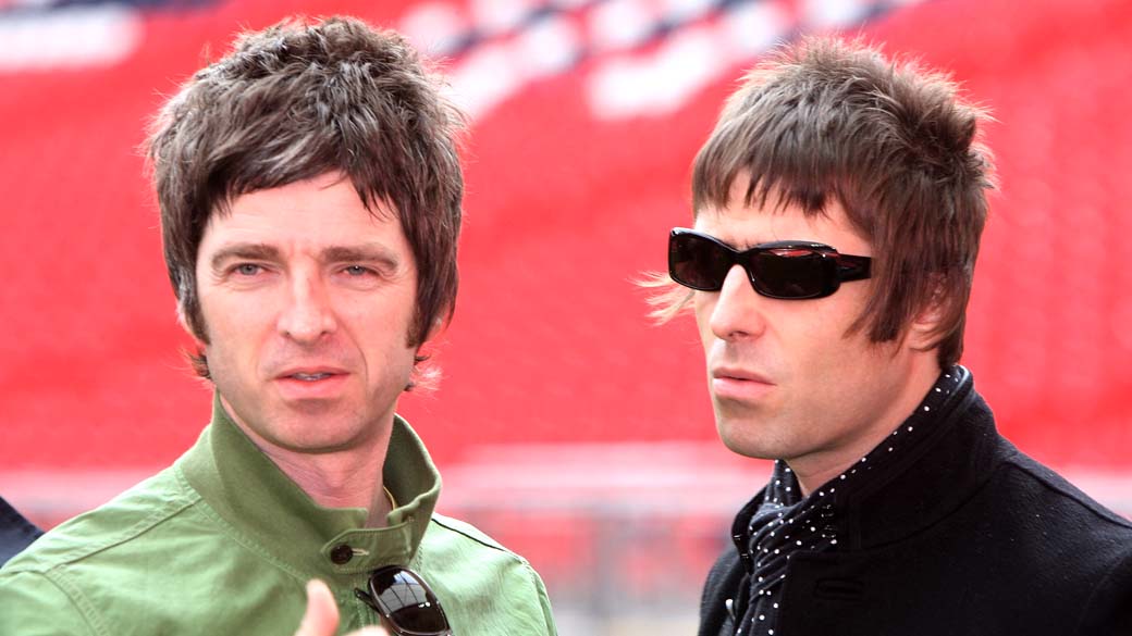 Irmãos e rivais: roqueiros do Oasis trocam ‘afagos’ e dão esperança a ...