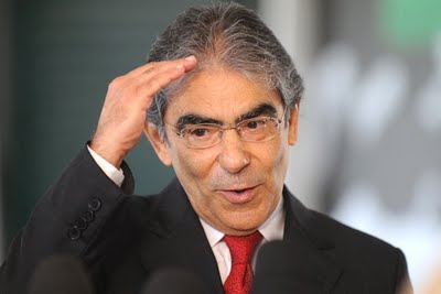 Ayres articulando | VEJA