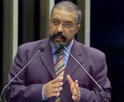 Paim diz a movimentos sociais que Dilma será afastada | VEJA