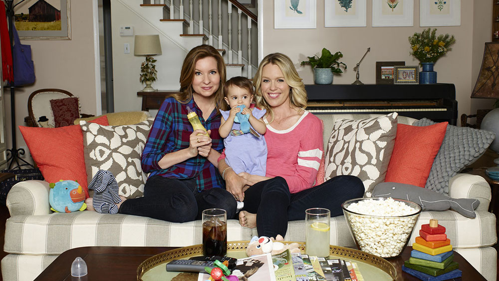 ‘Playing House’ é renovada para sua terceira temporada | VEJA