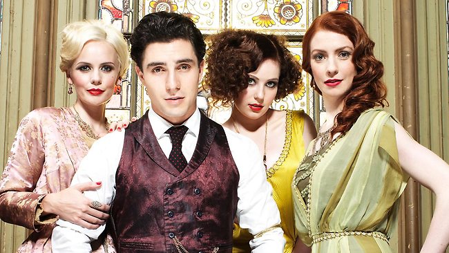 ‘Underbelly’ é renovada para sua sétima temporada, que reunirá o elenco ...