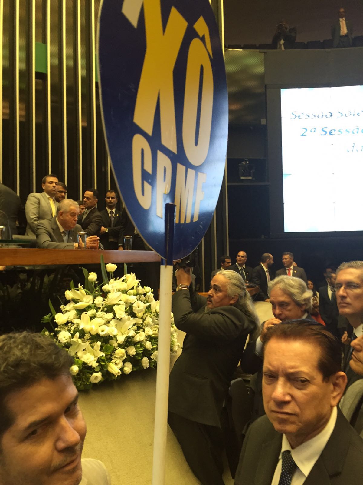 Vaia a Dilma inclui parlamentares de partidos da base | VEJA