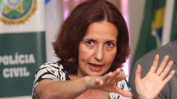 A filiada sorrateira | VEJA