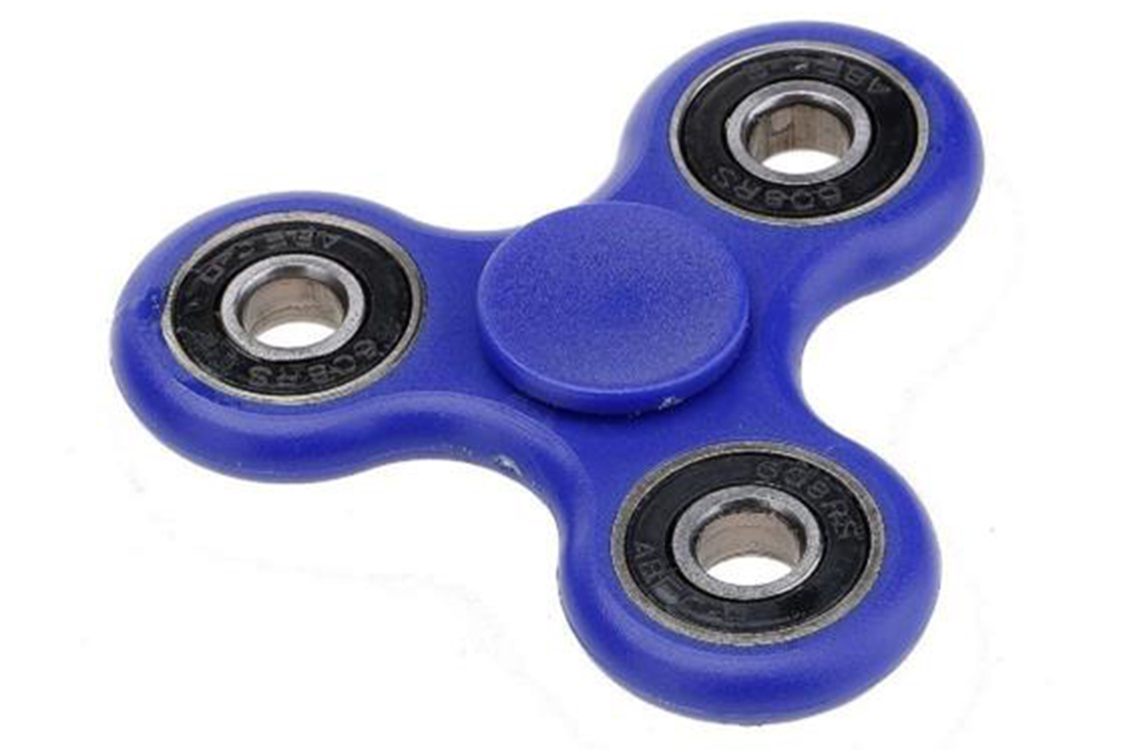 Dispara venda de spinners, nova mania entre crianças e jovens | VEJA