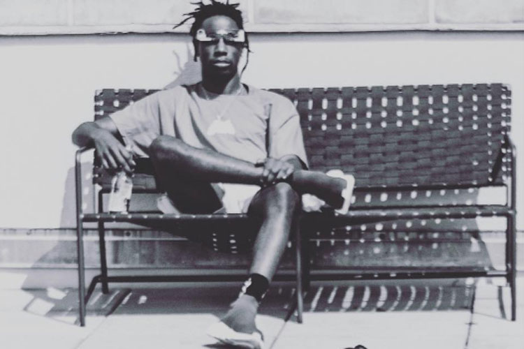 Rapper americano que observou eclipse sem proteção... | VEJA