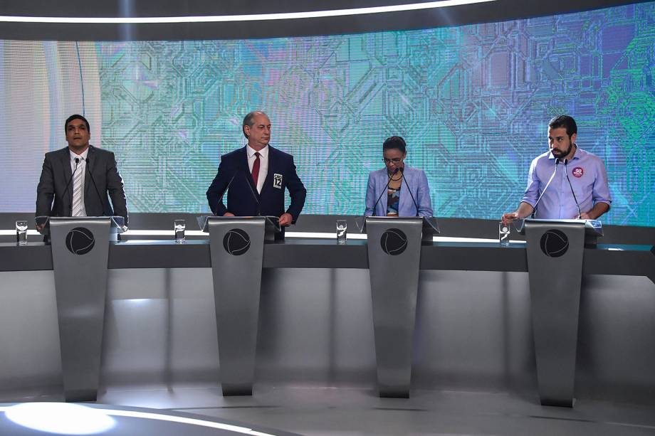 FOTOS: TV Record realiza sexto debate entre presidenciáveis | VEJA FOTOS: TV Record realiza sexto debate entre presidenciáveis | VEJA