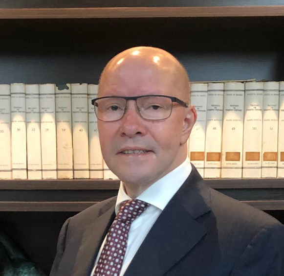 Delação da viúva de Adriano sobe para a Procurador... | VEJA