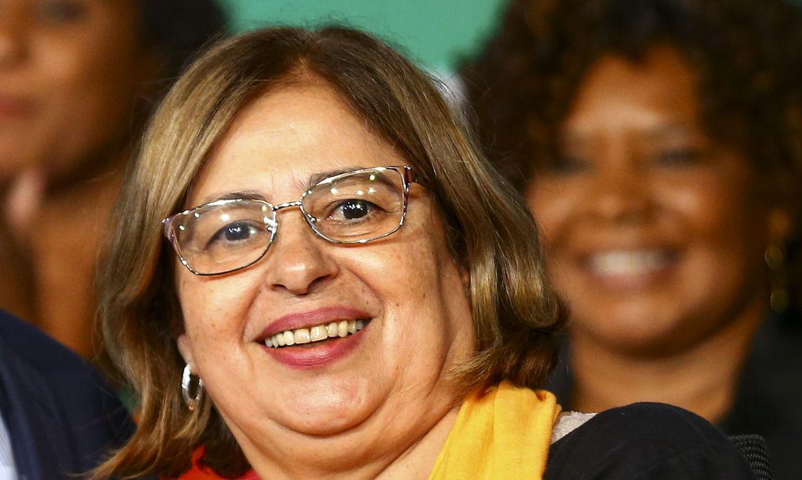 Sem verbas, não há políticas públicas, diz ministra da Mulheres | VEJA