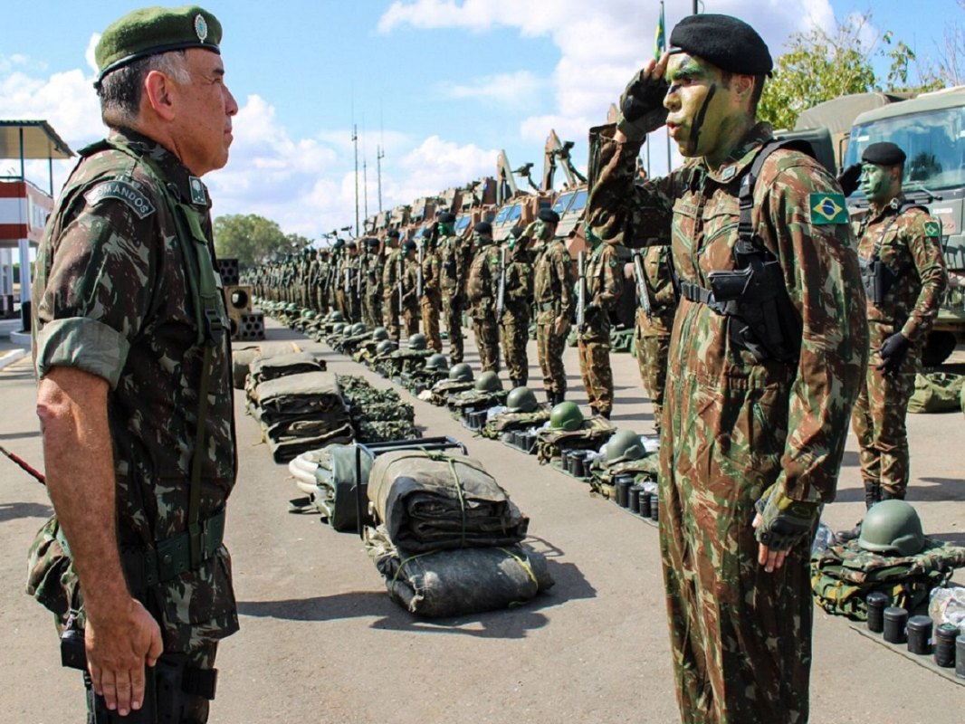 À PF, general detalha conversa com Lula e entrega mensagens com o GSI ...