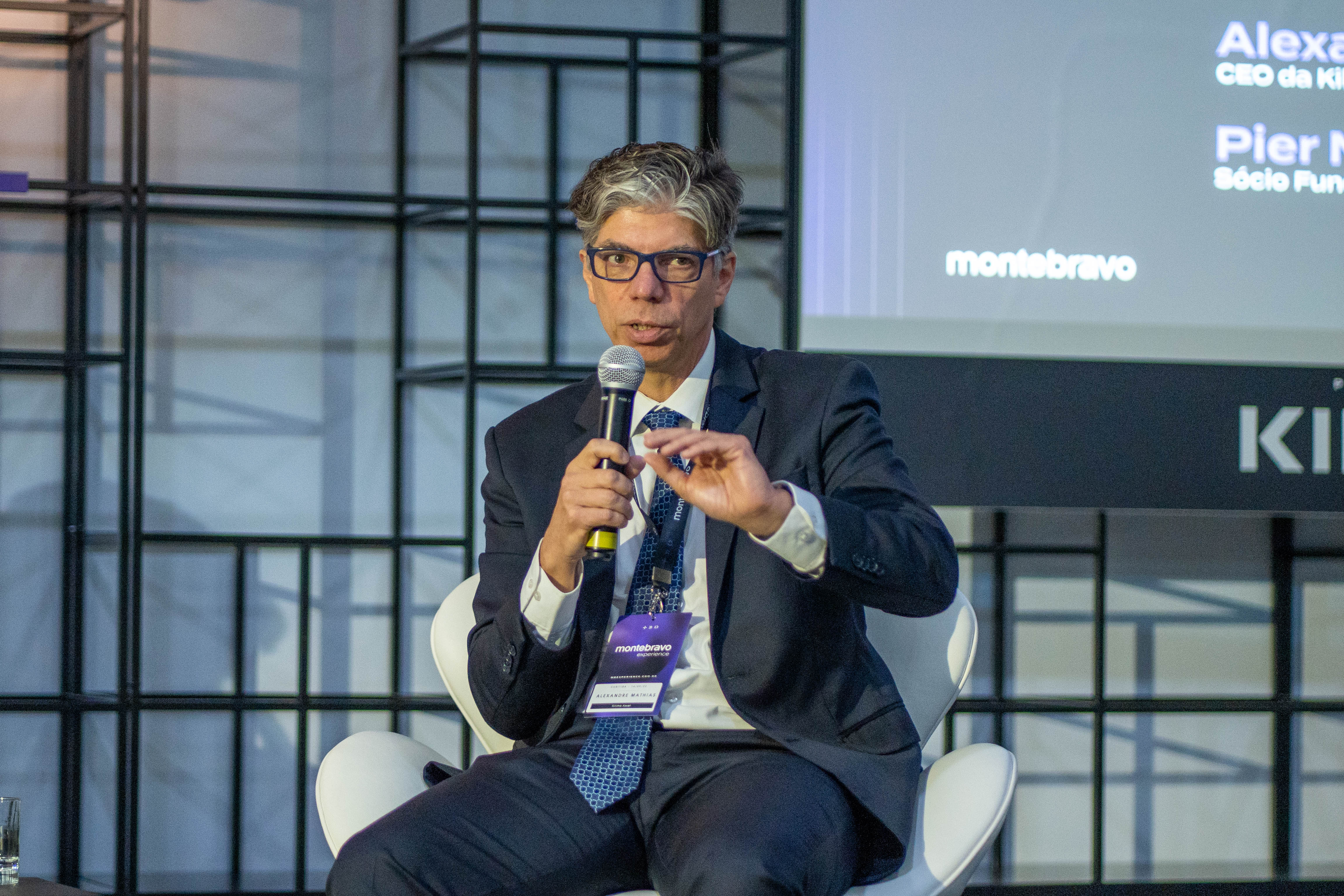 “Acredito em um rally de fim de ano da bolsa”, diz Alexandre Mathias | VEJA