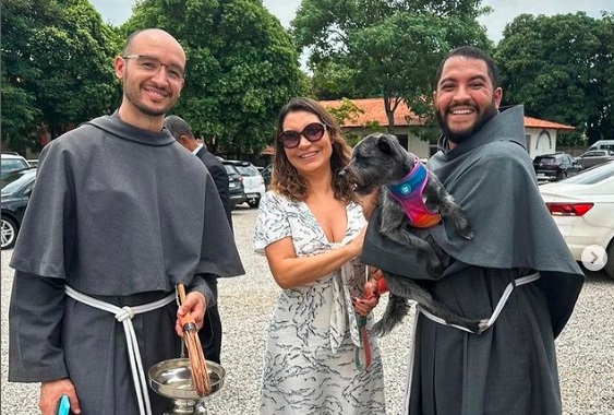 Estrela nas redes, Janja supera ministros em adesõ... | VEJA