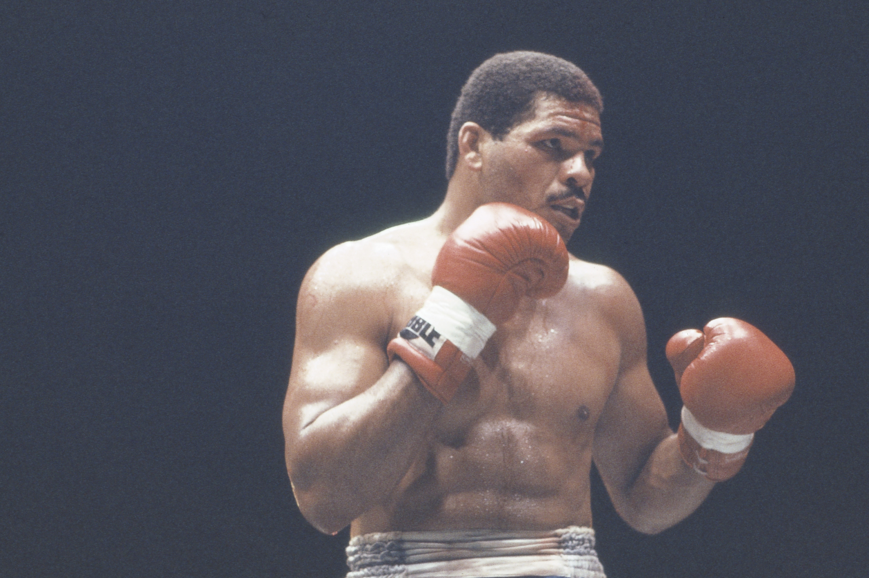 Ex-boxeador Maguila morre aos 66 anos | VEJA