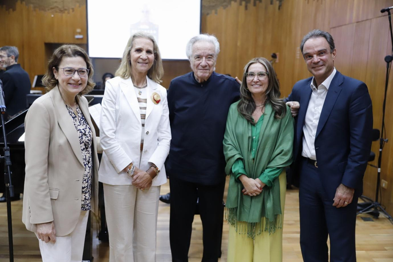 João Carlos Martins receberá homenagem pelas mãos da Rainha Sofia | VEJA