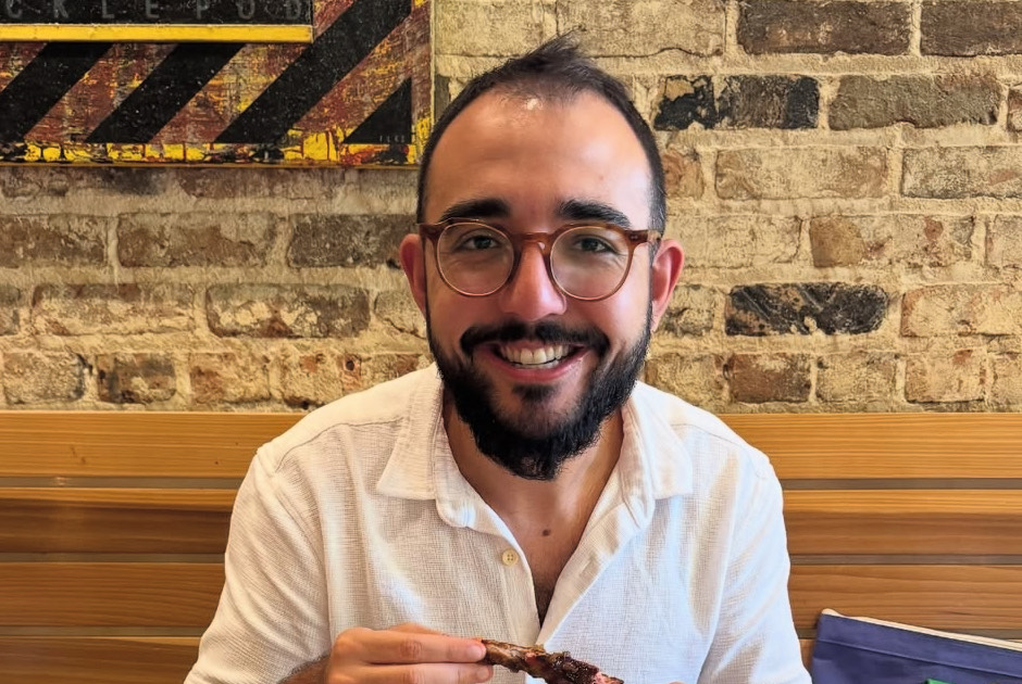 Raphael Montes sobre classificação indicativa em livros: ‘é censura’ | VEJA