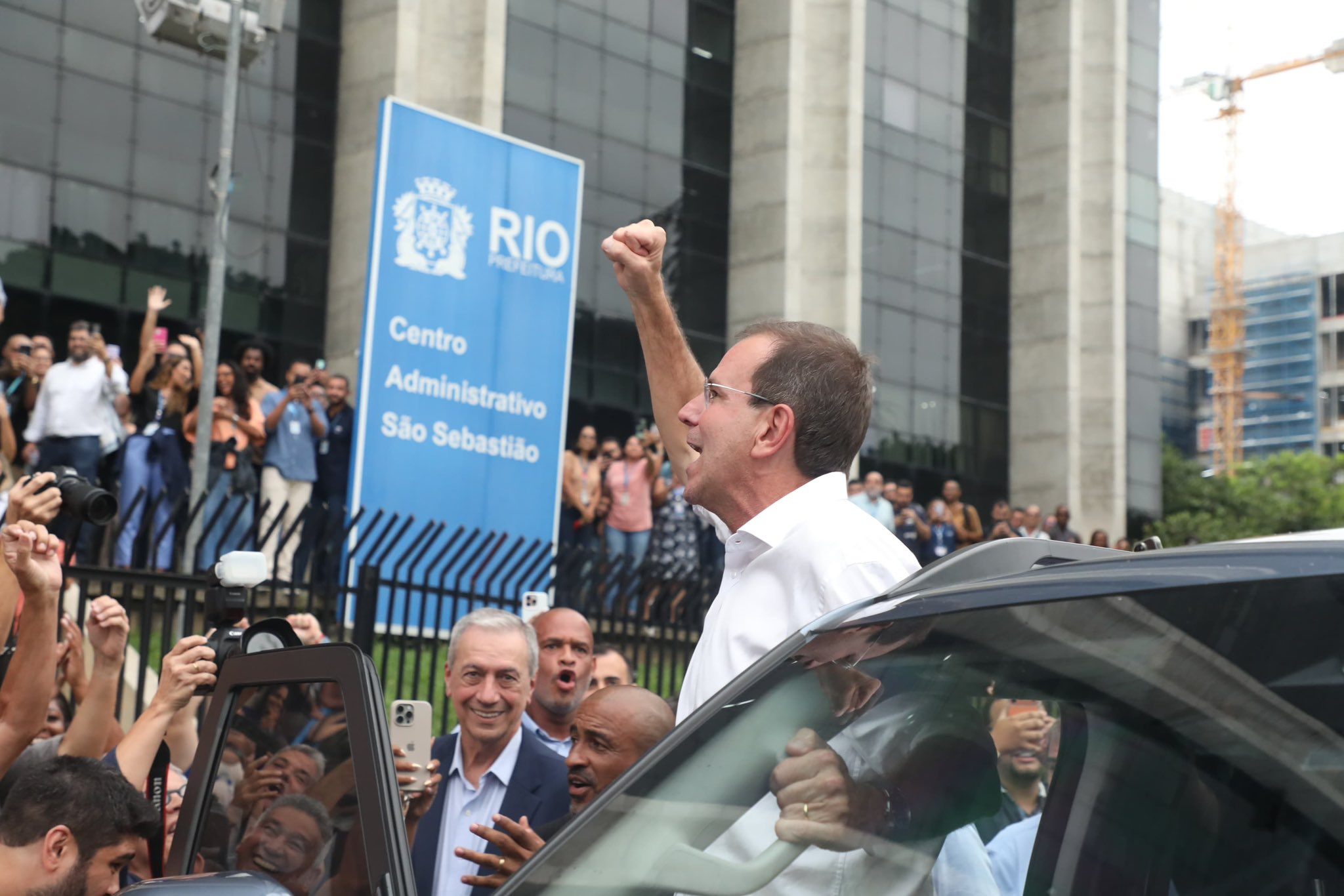 Eduardo Paes deixa prefeitura do Rio para disputar governo estadual | VEJA